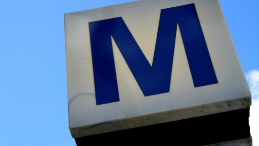 Cati bucuresteni sunt afectati de inchiderea statiilor de metrou Aurel ...